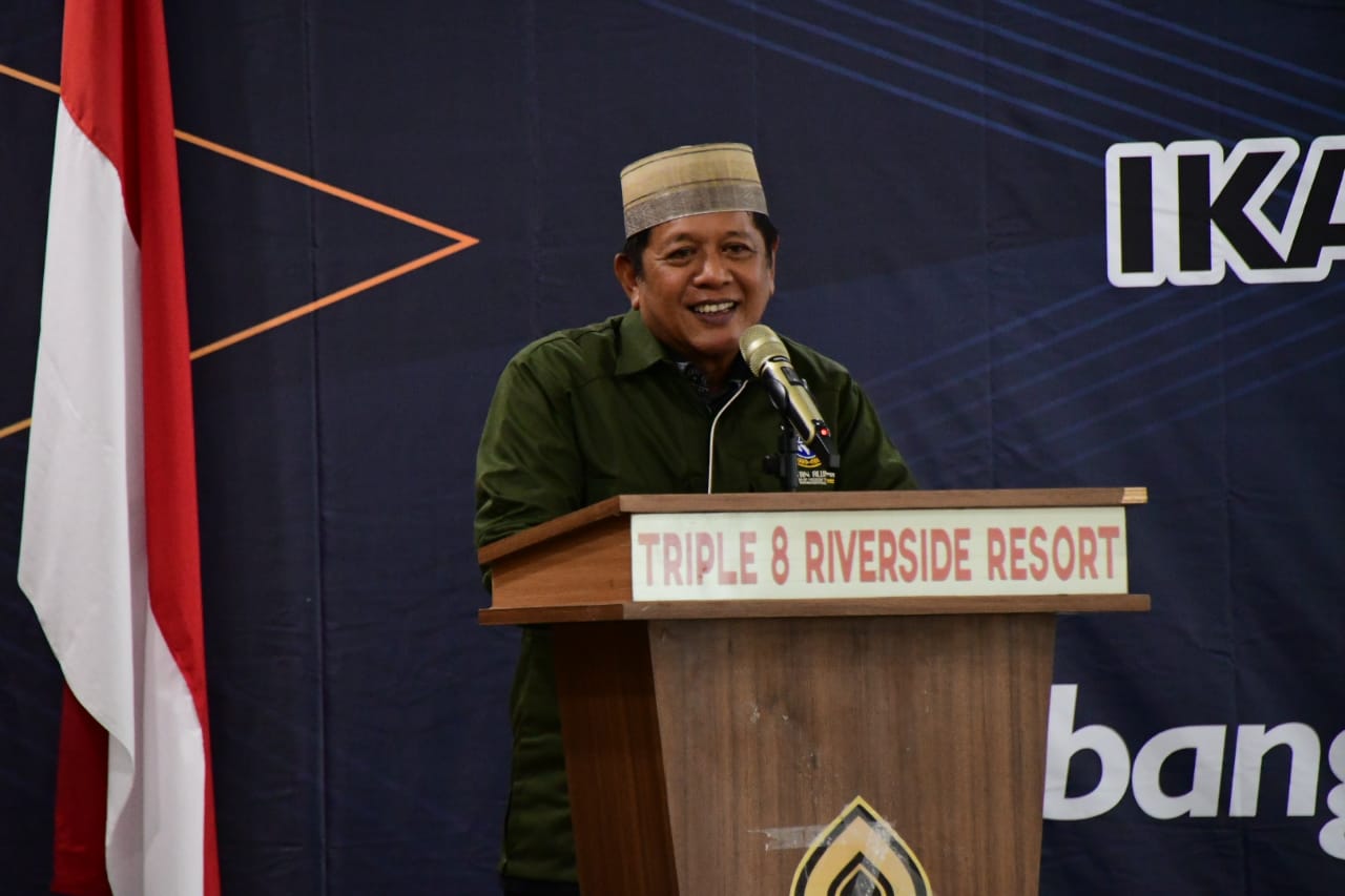 Pengukuhan dan Raker IKA SMPN 1 Watansoppeng - Dua sisi news